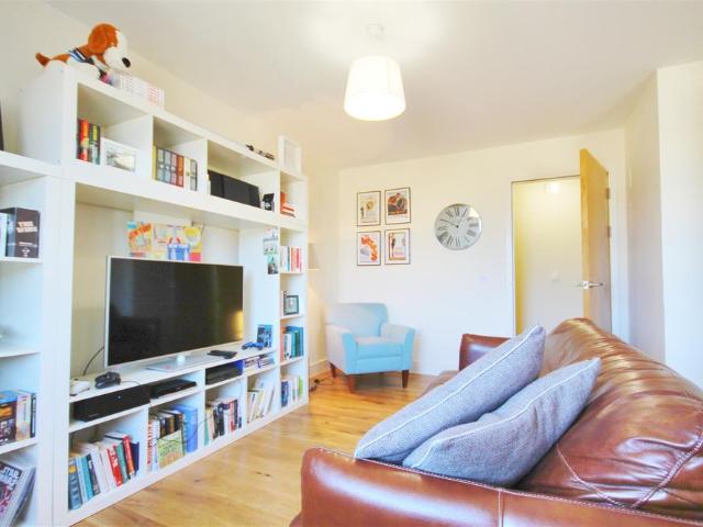 3 Southgate House, Bath, BA1