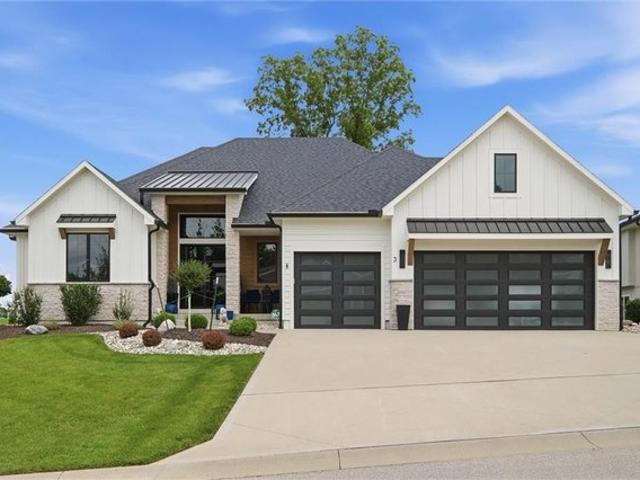 3 Spavinaw Ct, Lake Winnebago, MO 64034