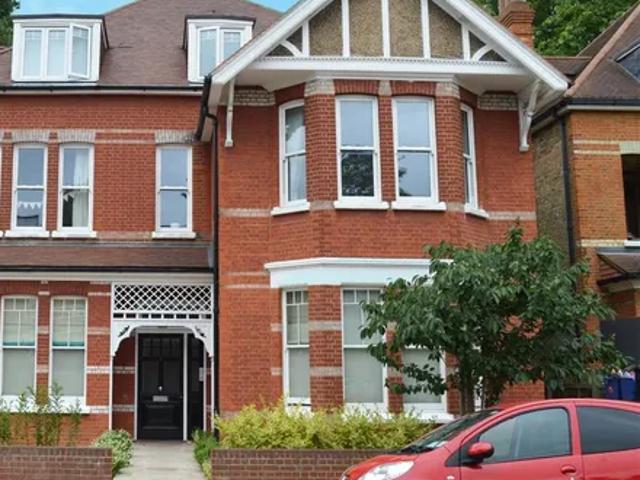 3 Spring Grove Road, London, TW10 6EH, United Kingdom | 3 bed apartment for rent #166025872 | Rentberry