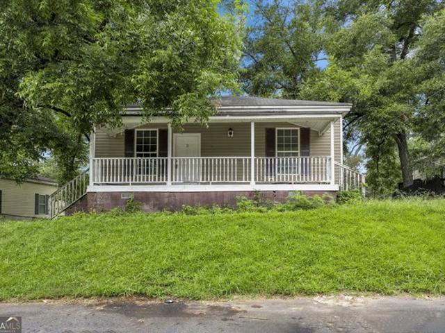 3 Spruce St, Porterdale, GA 30014