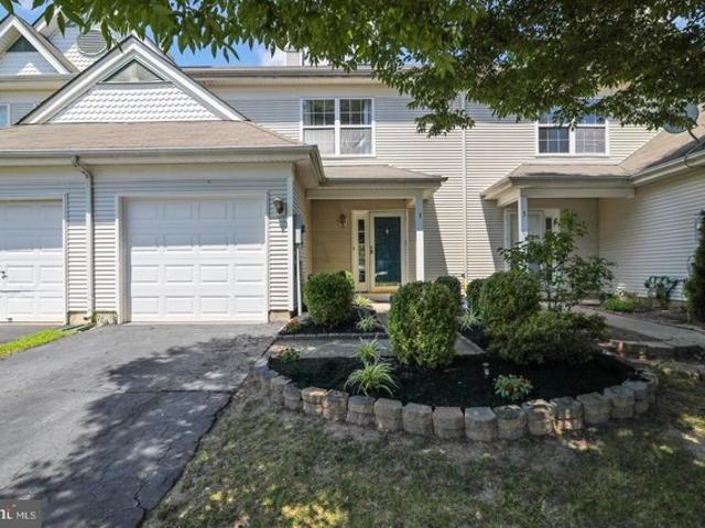 3 Tattersall Dr, Burlington, NJ 08016