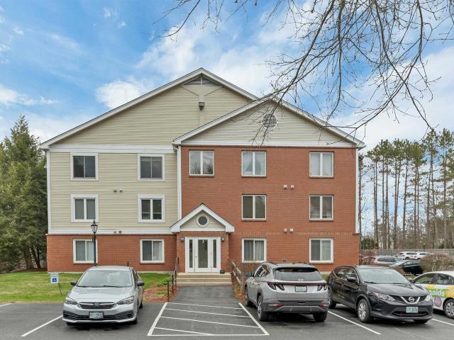 3 Timberwood Dr, Unit 106, Goffstown, NH 03045 | MLS #5083 | Compass