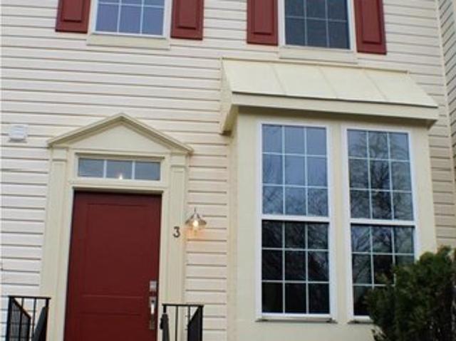 3 Tomahawk Ter, Middle River, MD 21220