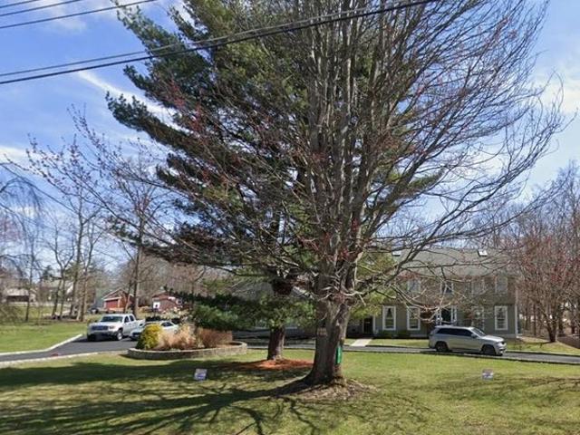 3 Truman Ct, Middletown, NY 10940