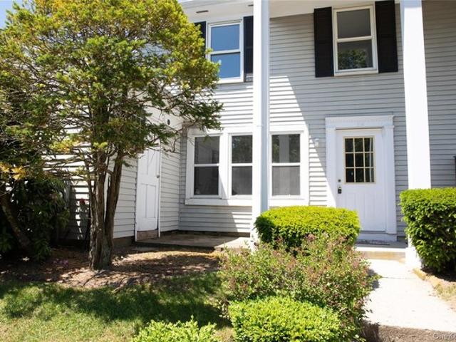 3 Valley Forge Ct Unit 3, Ridge, NY 11961