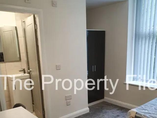 3 Wynnstay Grove, Manchester, M14 6XG, United Kingdom | 4 bed apartment for rent #165375698 | Rentberry