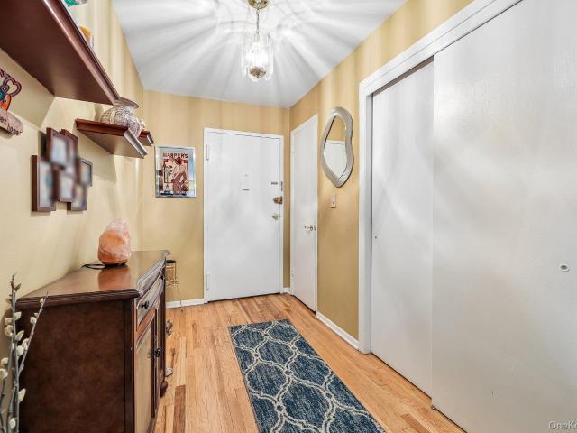 3 W Lawrence Park Drive 3