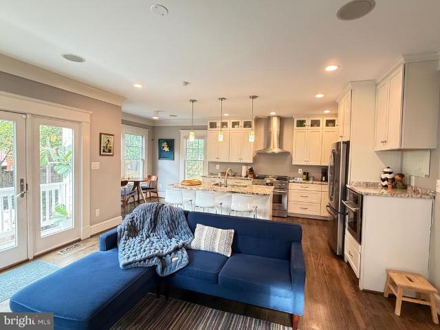 3 W Masonic View Avenue