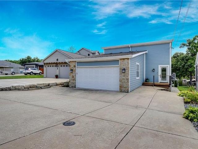 3 W St, Lake Lotawana, MO 64086