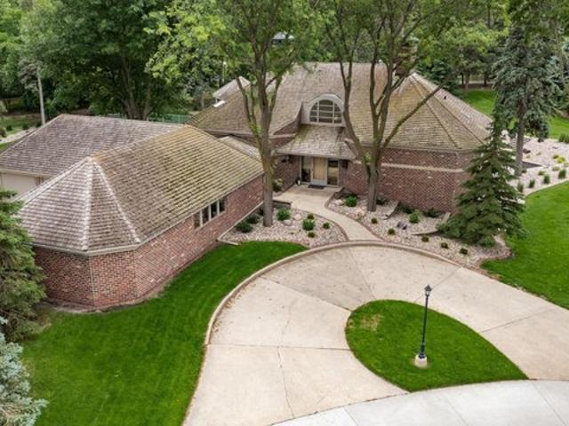 3 W Penmarch Pl, Sioux Falls, SD 57108