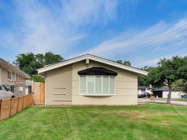 3 W White Oak Street