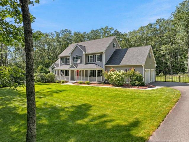 3 Wadsworth Dr, Brookline, NH 03033