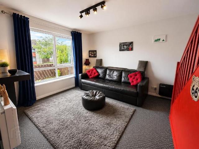 3 Warren Grove, Lisburn, BT28 1JG