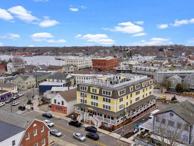 3 Water St #402, Groton, CT 06355