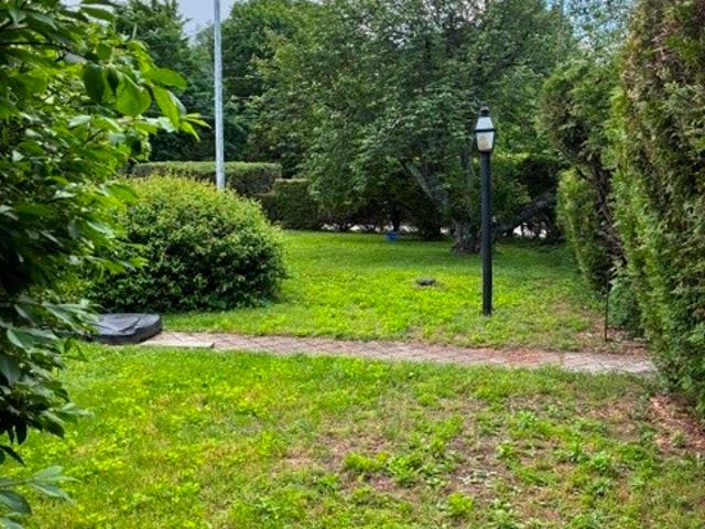 3 Waumsett Avenue