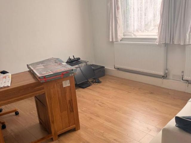 3 Weald Lane, Harrow HA3, 1 bed flat to rent, £1,500 pcm | PrimeLocation