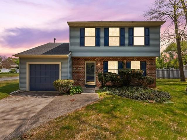 3 Westwood Dr, Mantua, NJ 08051