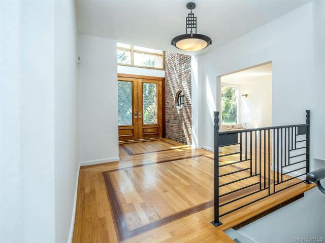 3 West Drive