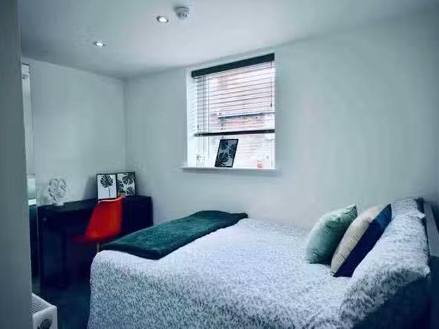 3 Whitman Street, L15 4 Beds 2 Baths