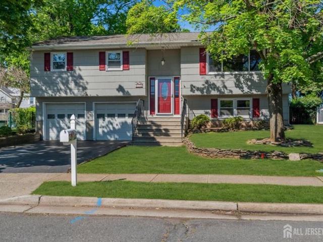 3 Wilton Ave, Middlesex, NJ 08846