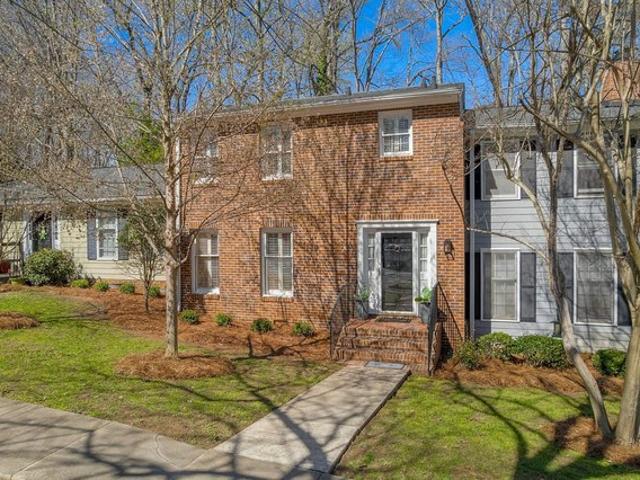 3 Woodberry Pl, Spartanburg, SC 29307