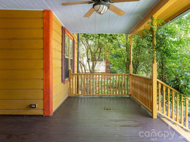 3 Woodlawn Avenue