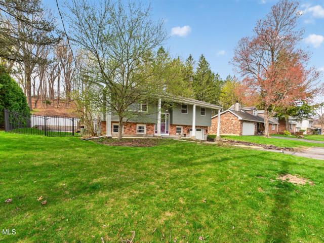 3 Woodside Court