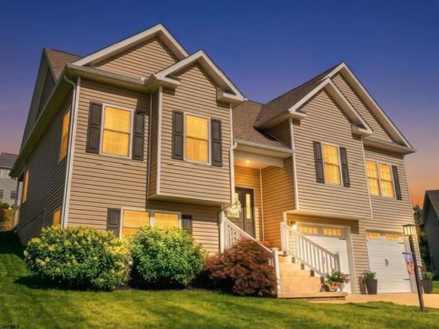 3 Zackquill Ct, Morgantown, WV 26508
