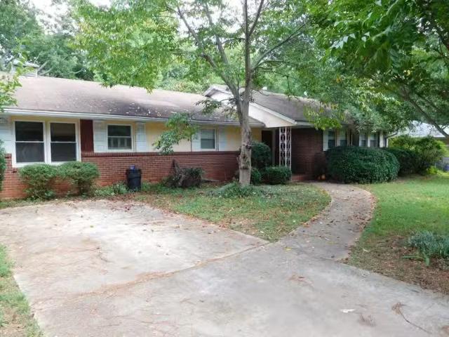 $3,050 4 Bedroom 2 Bathroom House In Atlanta With Great Amen.