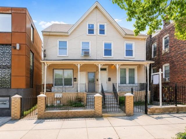 3 08 26th Ave, Long Island City, NY 11102