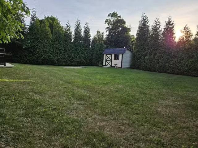 $3,000 4 Bedroom 3 Bathroom House In Berlin With Great Ameni.