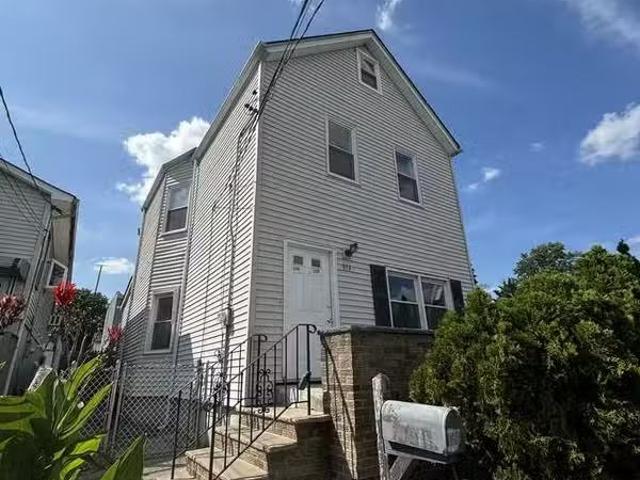 $3,000 3 Bedroom 2 Bathroom House In Paterson With Great Ame.