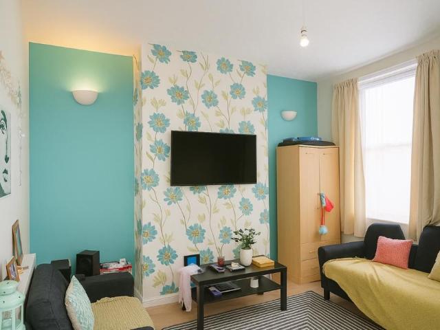 3 124 Noel Street, Forest Fields. 3 bed terraced house to rent £1,755 pcm £405 pw