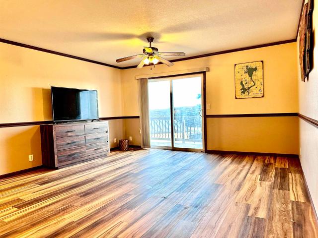3 27th St # 220