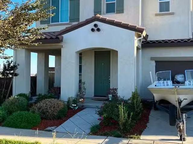 $3,200 4 Bedroom 3 Bathroom House In Mountain House CAWith G.
