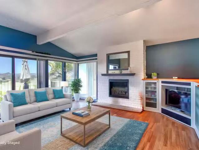 $3,400 2 Bedroom 2.5 Bathroom House In Bonsall With Great Vi.