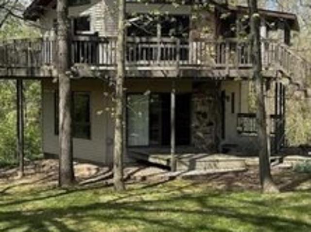 3 532 Fawn Ridge Dr, Lanark, IL 61046
