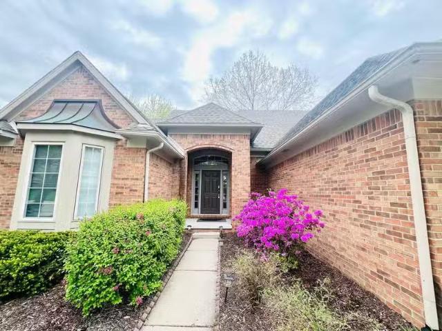 $3,700 3 Bedroom 2.5 Bathroom House In Ann Arbor With Great.