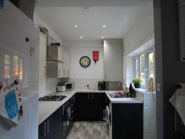 3 84 Burford Road, Nottingham 3 bed terraced house to rent £1,820 pcm £420 pw