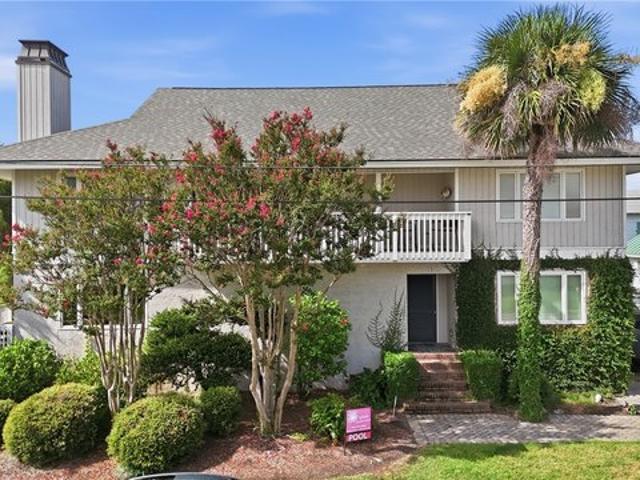 3 8th St, Tybee Island, GA 31328