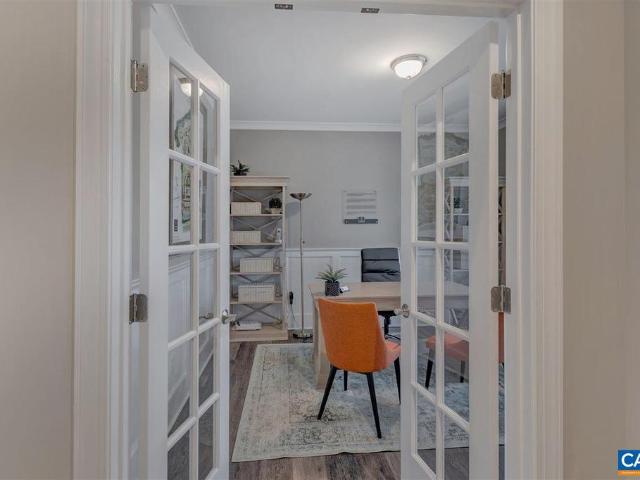 3A Corsham St