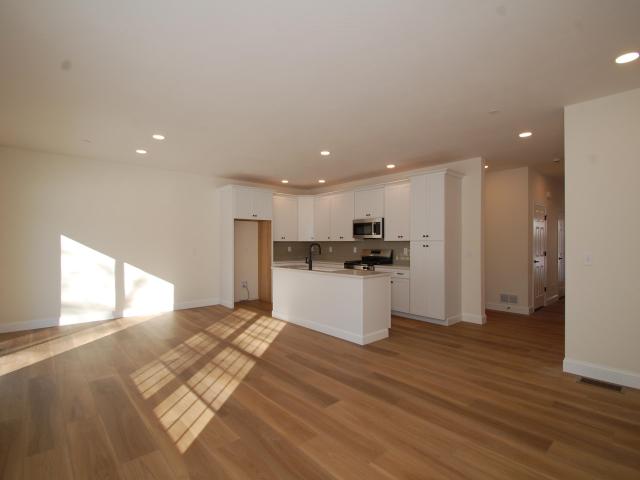 3A Dearborn Circle
