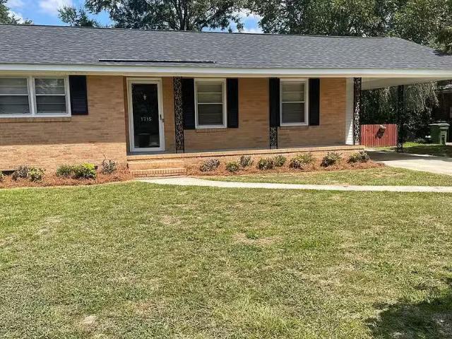 3B/2BA 1715 Winthrop Dr, Florence, SC 29501