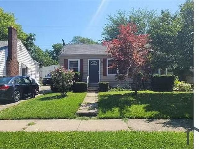 3B 1BA 809 Mann Ave, Flint, MI 48503