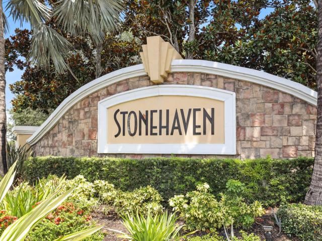 3bd/2bth Townhome in Stonehaven. Best Sarasota Location!