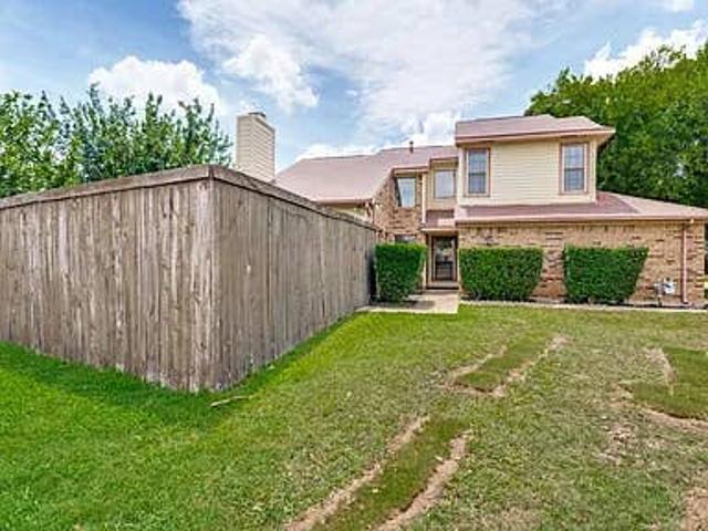 3bed/2.5bath  2 Story  1304 sq ft