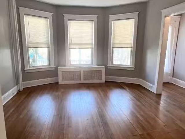 3bed 1bath Winthrop Ave 121 Winthrop Ave #1