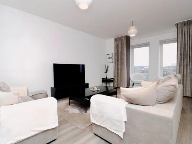 3Bedrooms, 2Bathrooms
