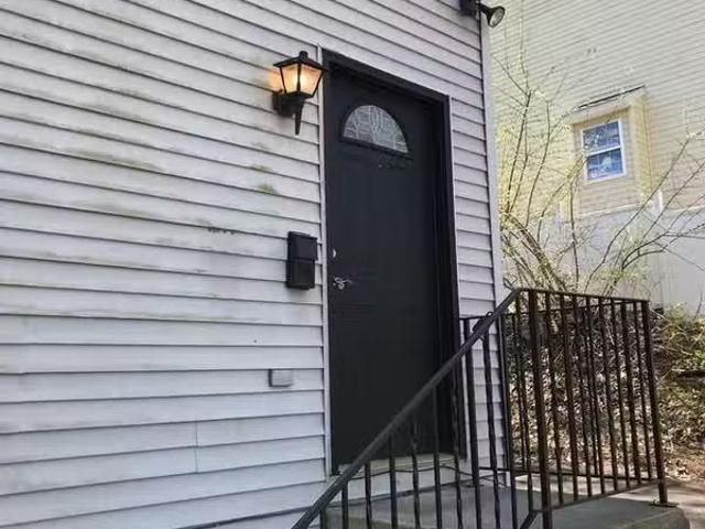 3BR/1.0BA 1538 E. 8th Street