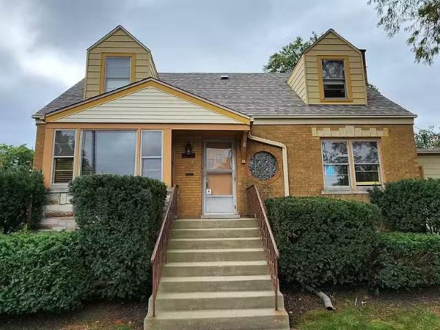 3BR/1.5BA 3310 Wenonah Ave, Berwyn, IL 60402